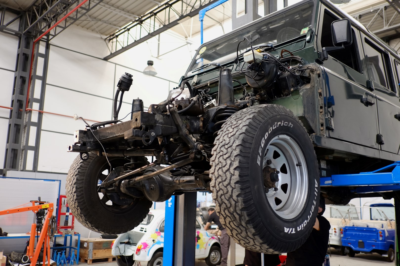 Electrical retrofit Land Rover Defender 110 TD5 | Newtrongroup